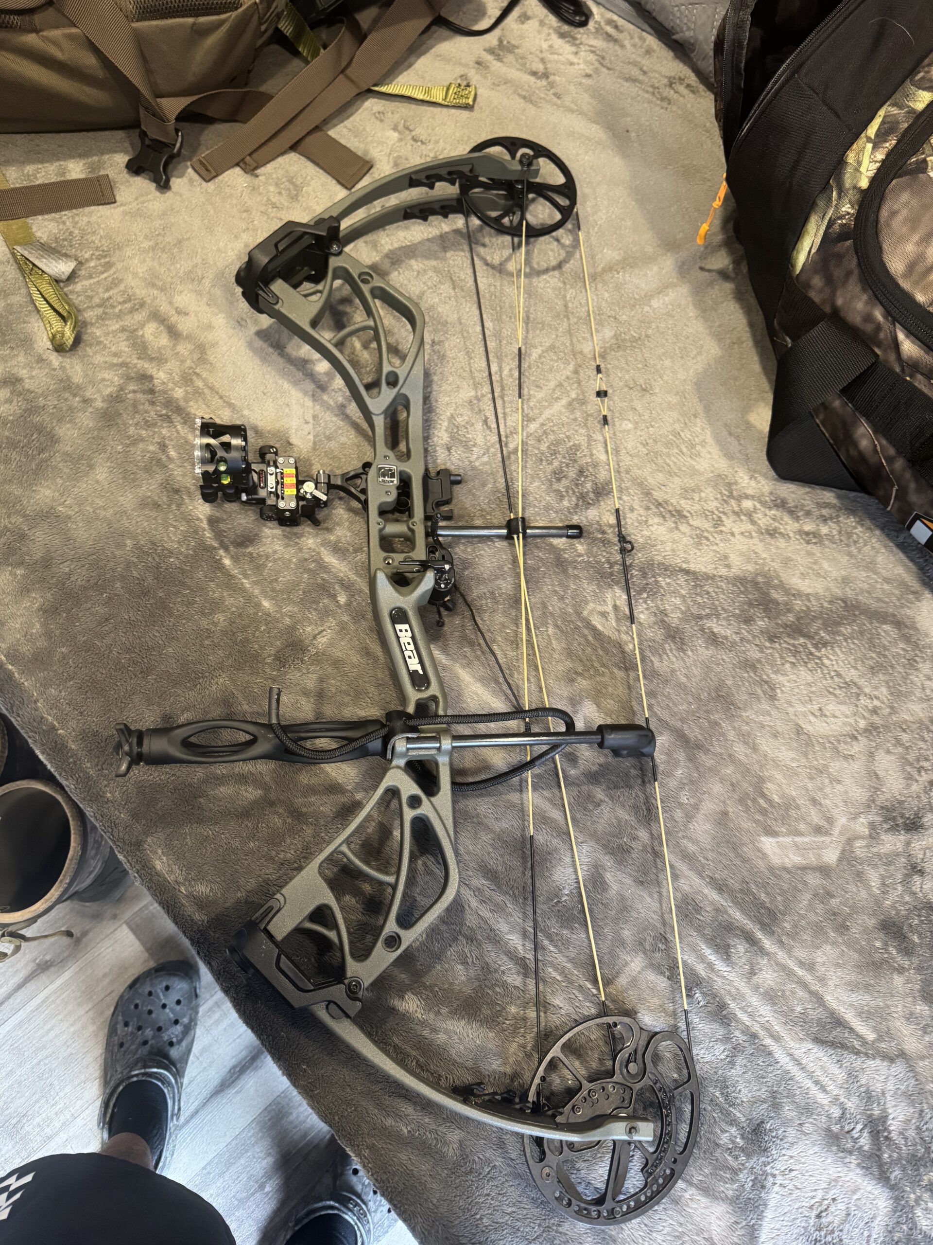 Bear whitetail legend compound bow with upgrades - BowtraderUSA